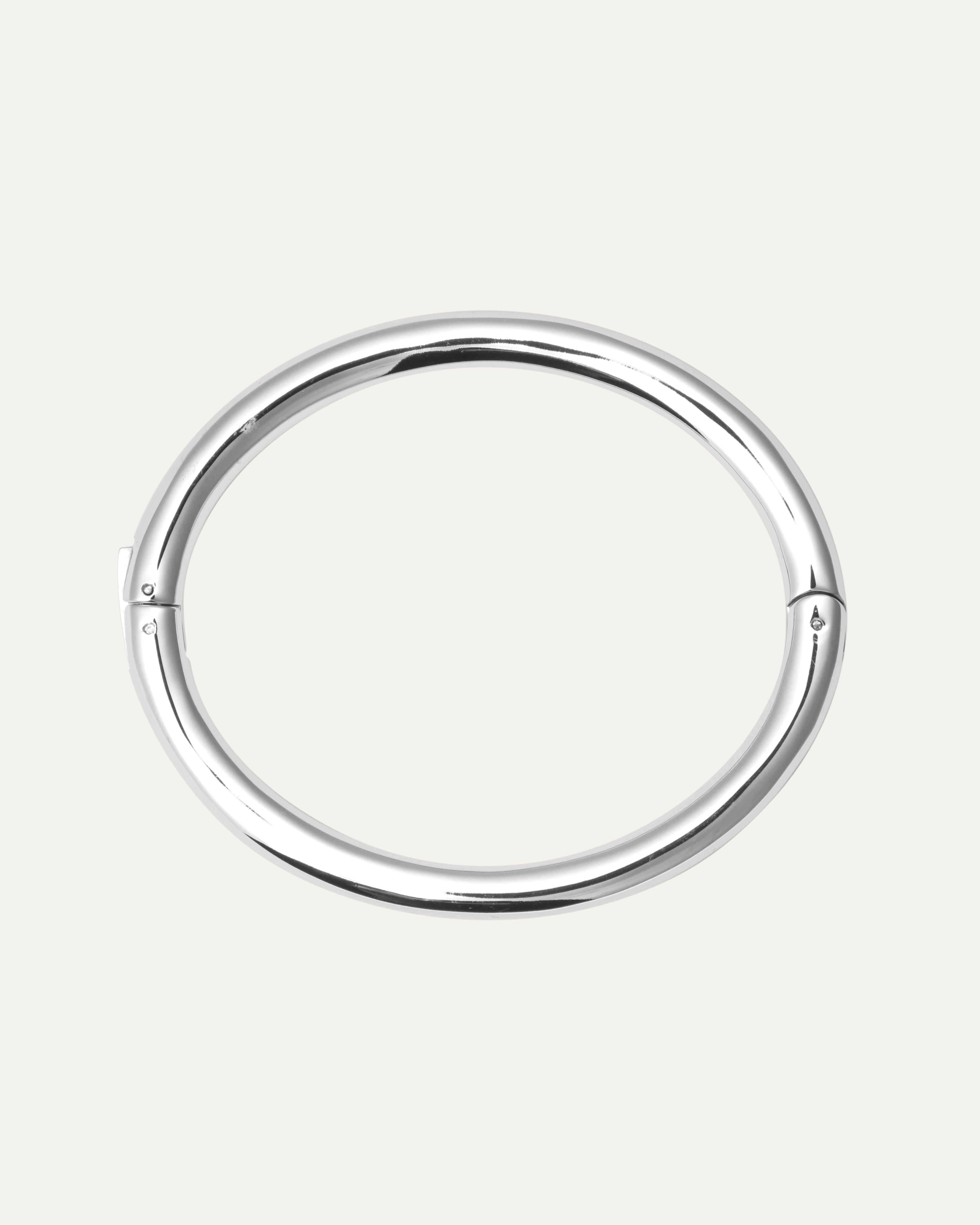 Aura Bold Silver Bangle Mockberg Aura Bold Silver Bangle Mockberg